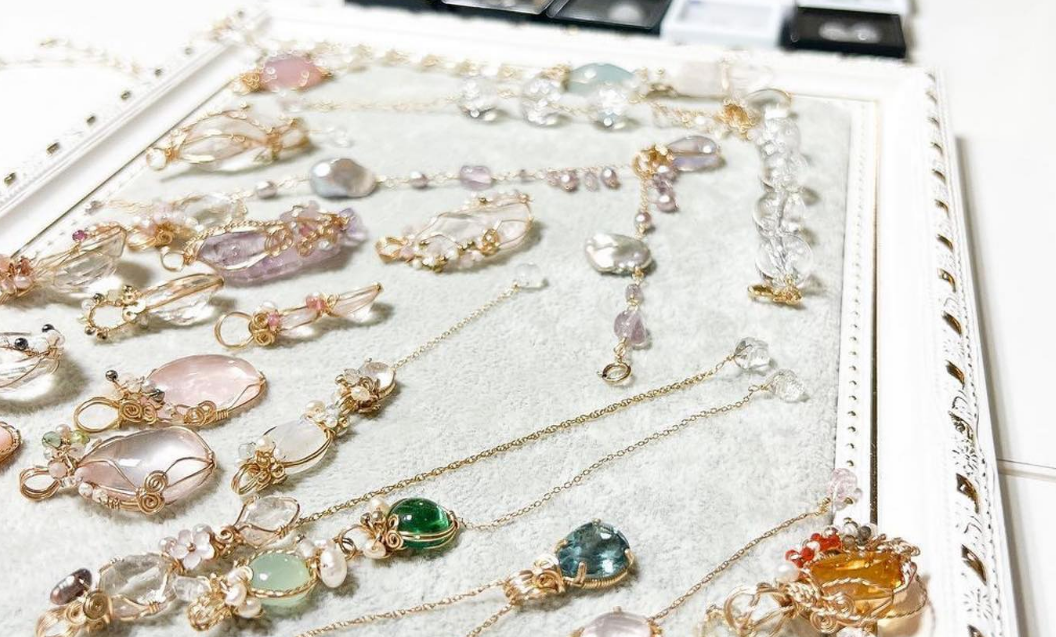 【認定デザイナー活動紹介】オーダーメイドジュエリー 承ります♪ | ワイヤージュエリーデザインと天然石のスクール WJDA ワイヤージュエリー ...