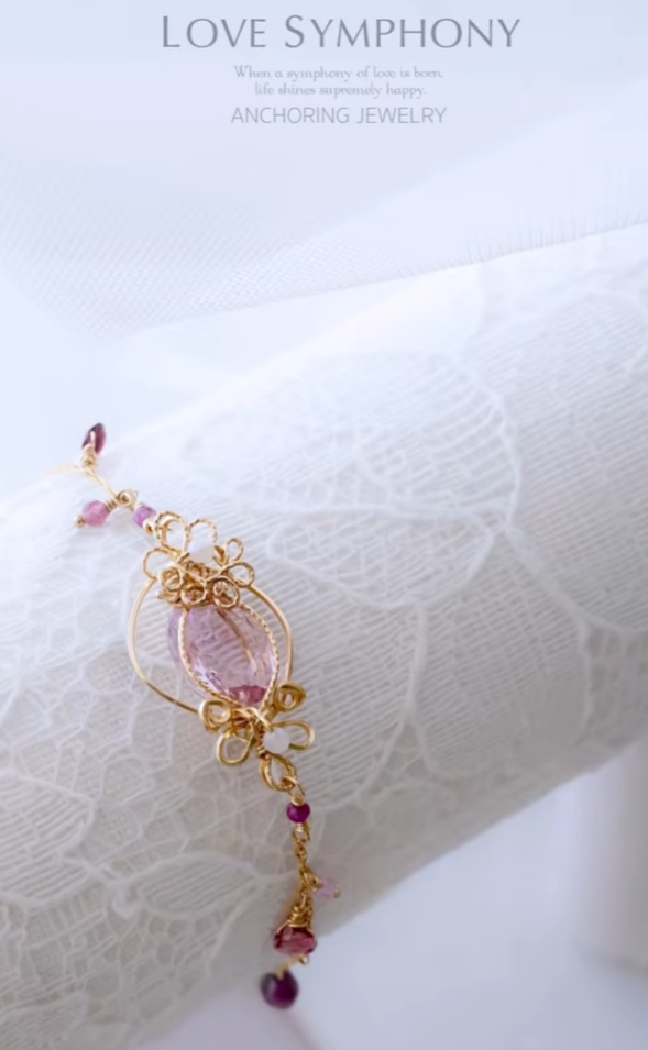 【メディア掲載情報！】WJDAが新聞に掲載されます！ | ワイヤージュエリーデザインと天然石のスクール WJDA ワイヤージュエリー ...