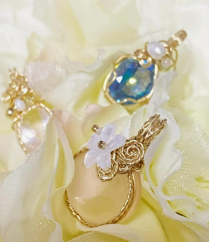 【デザイナー活動紹介♪】愛娘の卒業の記念に… | ワイヤージュエリーデザインと天然石のスクール WJDA ワイヤージュエリーデザイナーズ ...