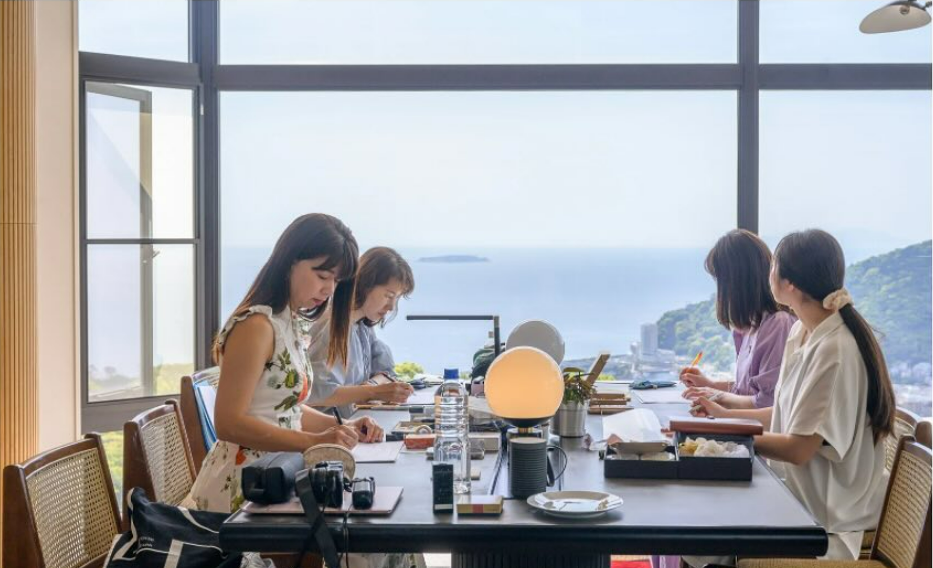 【デザイナー活動報告♪】ジュエリー制作リトリート シェア | ワイヤージュエリーデザインと天然石のスクール WJDA ワイヤージュエリー ...