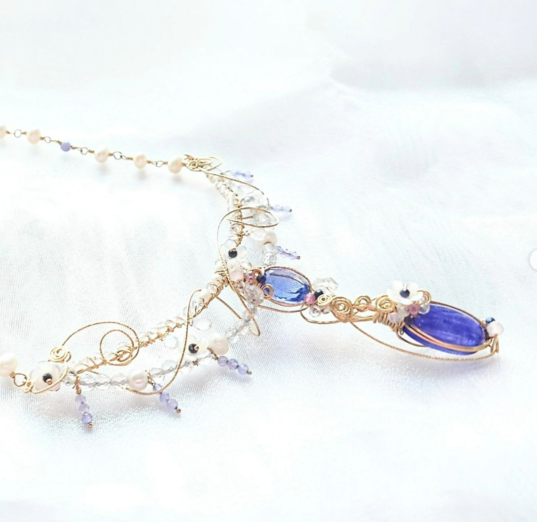 【デザイナー作品紹介♪】あなたと石の出会いをお手伝いしたい… | ワイヤージュエリーデザインと天然石のスクール WJDA ワイヤージュエリー ...